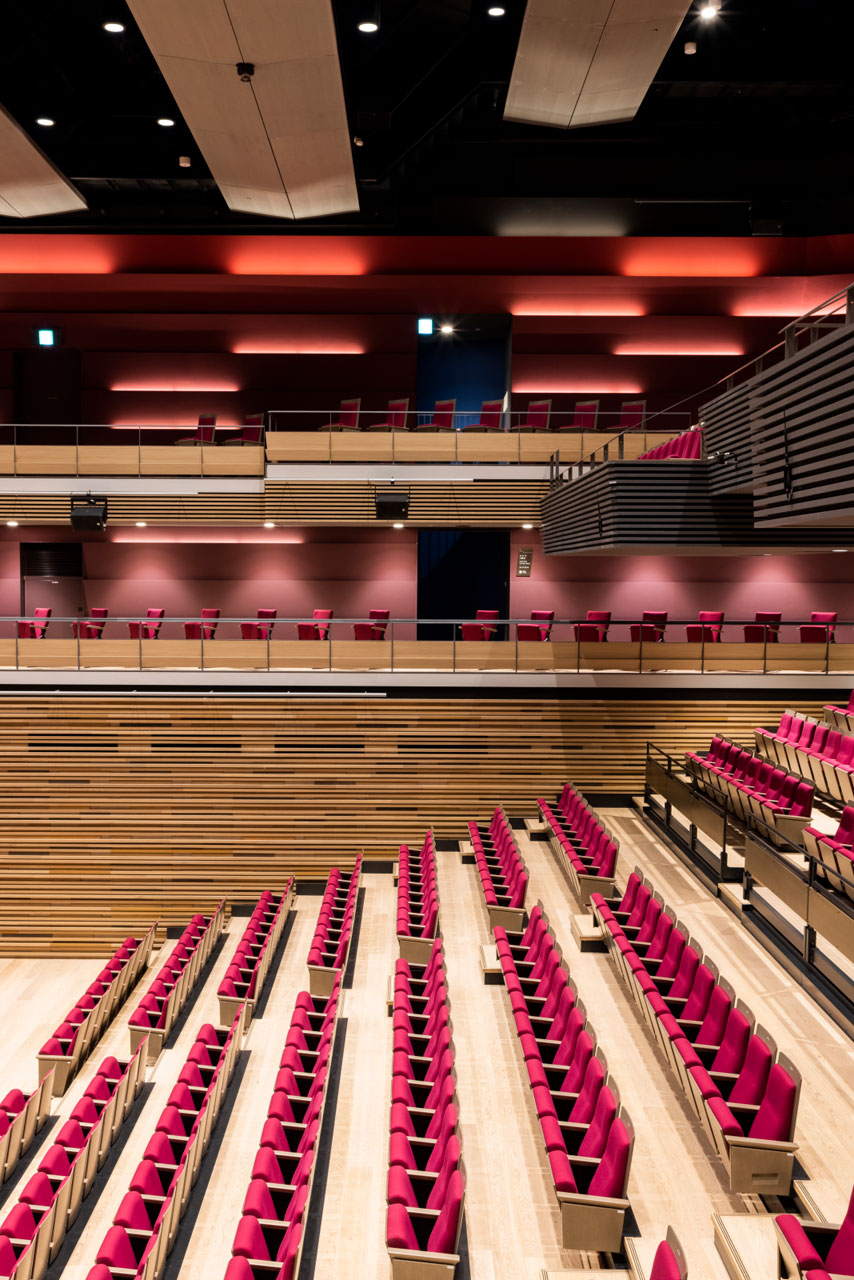 Large Hall, Saiki Shiroyamasakura Hall｜KOTOBUKI SEATING