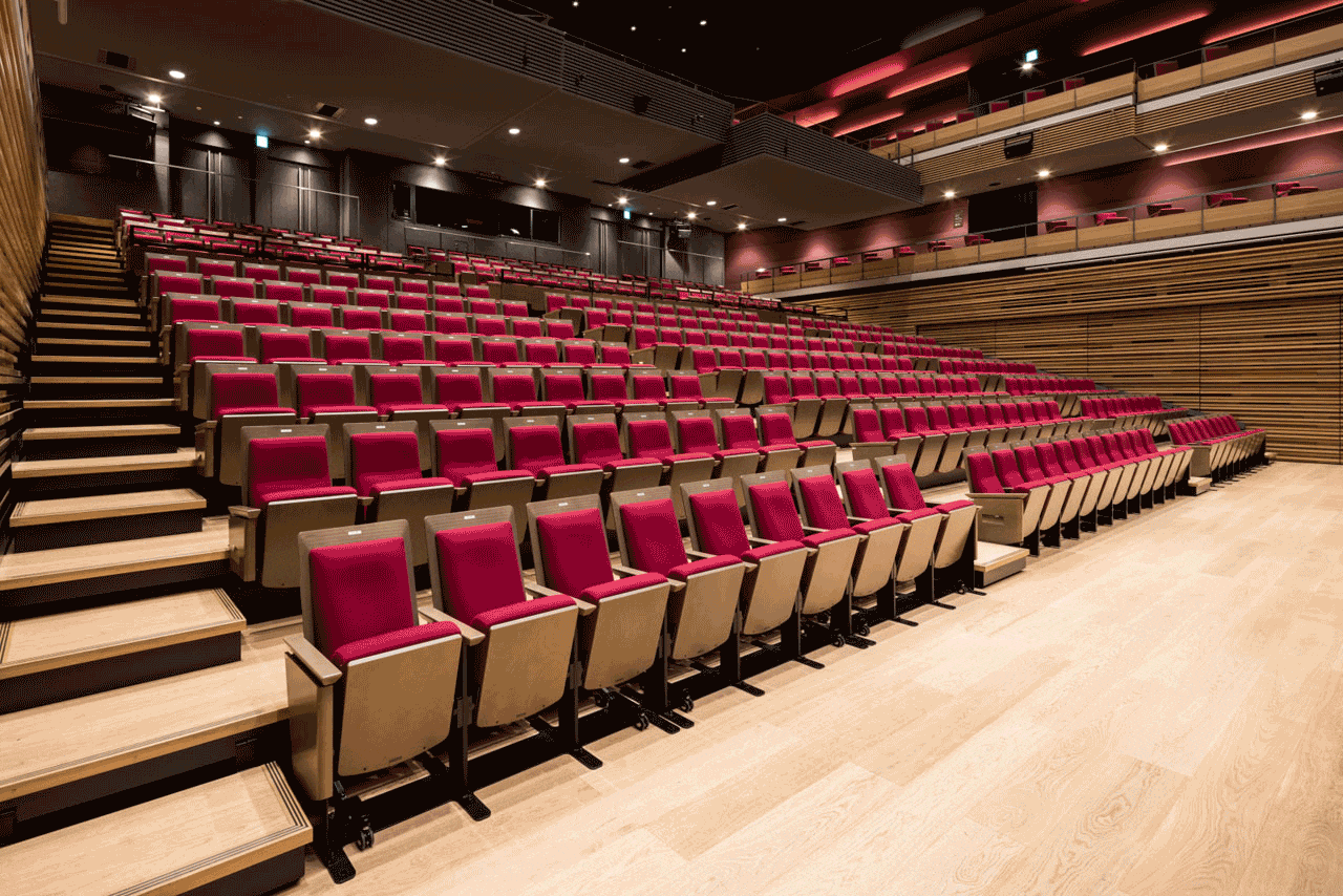 Large Hall, Saiki Shiroyamasakura Hall｜KOTOBUKI SEATING
