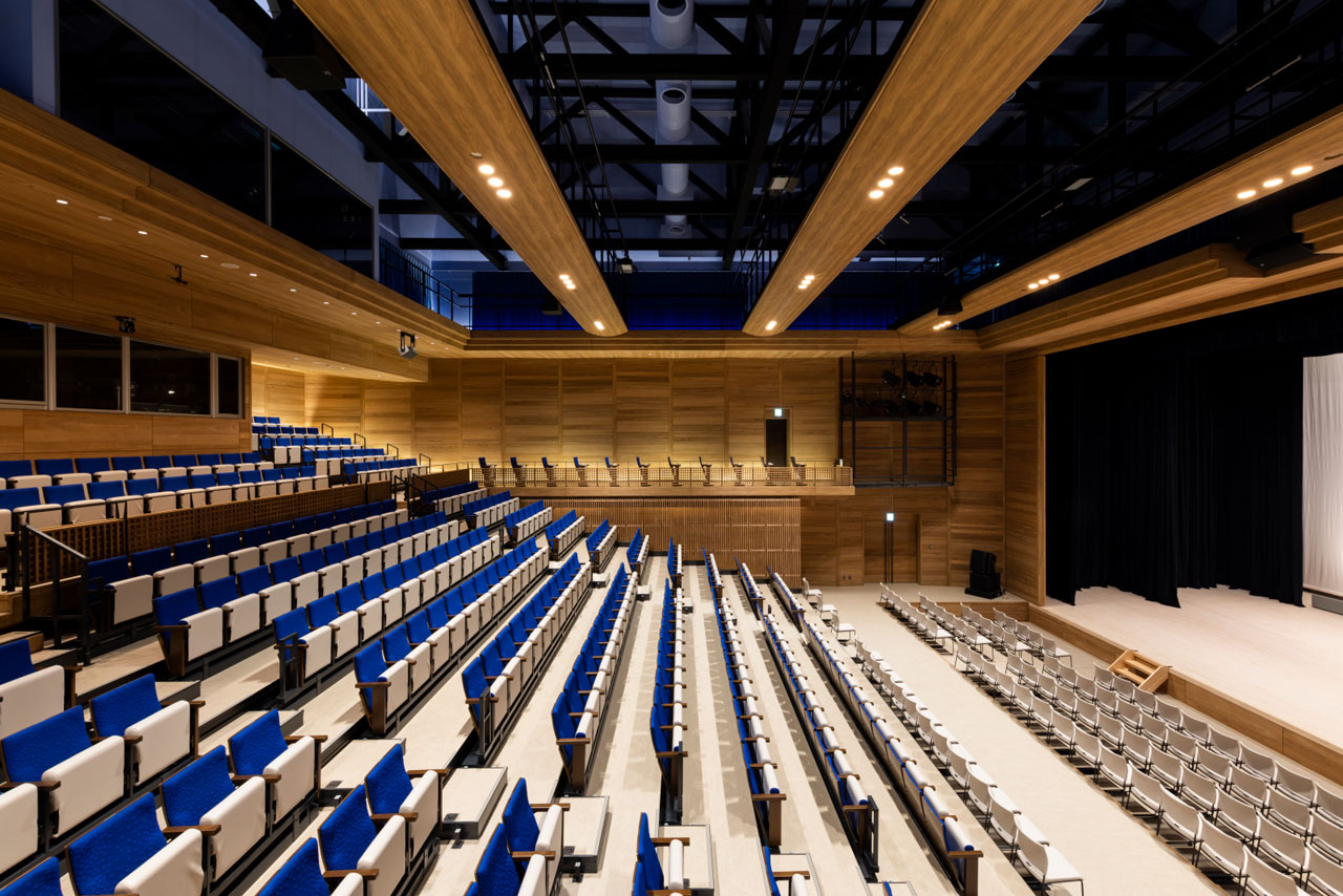 Multipurpose Hall, Laporte Gosen｜KOTOBUKI SEATING