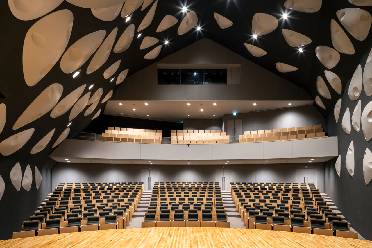 学校法人豊昭学園 6号館ラーニングセンター Connection Hall｜コトブキシーティング株式会社