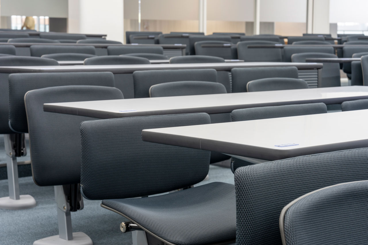 321・331 Class room, Setsunan University Neyagawa Campus Building 3 ...