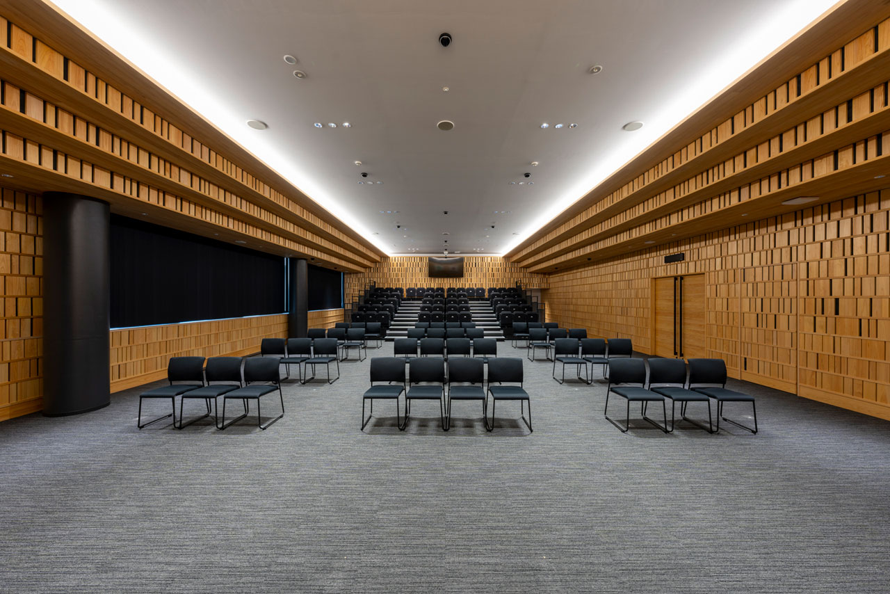 Assembly hall, Mine City Hall｜KOTOBUKI SEATING