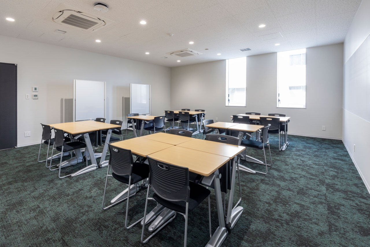 Middle Classroom / Small Classroom, Hannan University Building No.4 ...