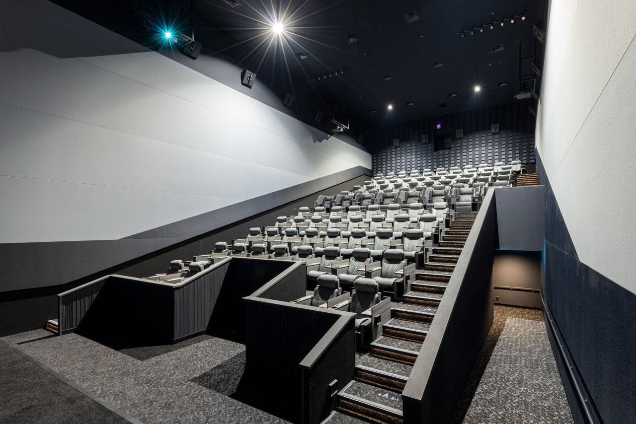 109シネマズプレミアム新宿 ｜コトブキシーティング株式会社