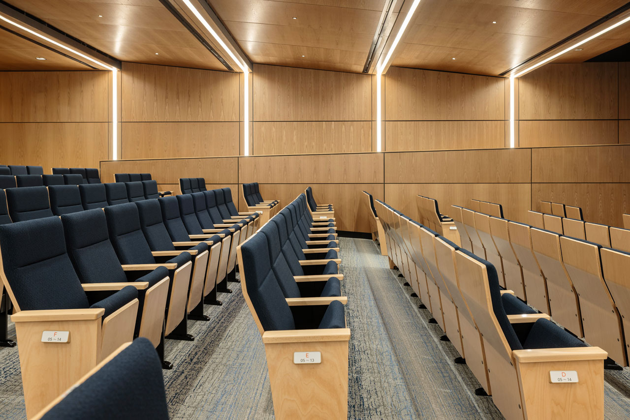 Theater, Oceanside Library｜KOTOBUKI SEATING