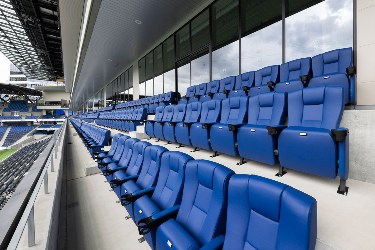 PEACE STADIUM Connected by SoftBank ｜コトブキシーティング株式会社